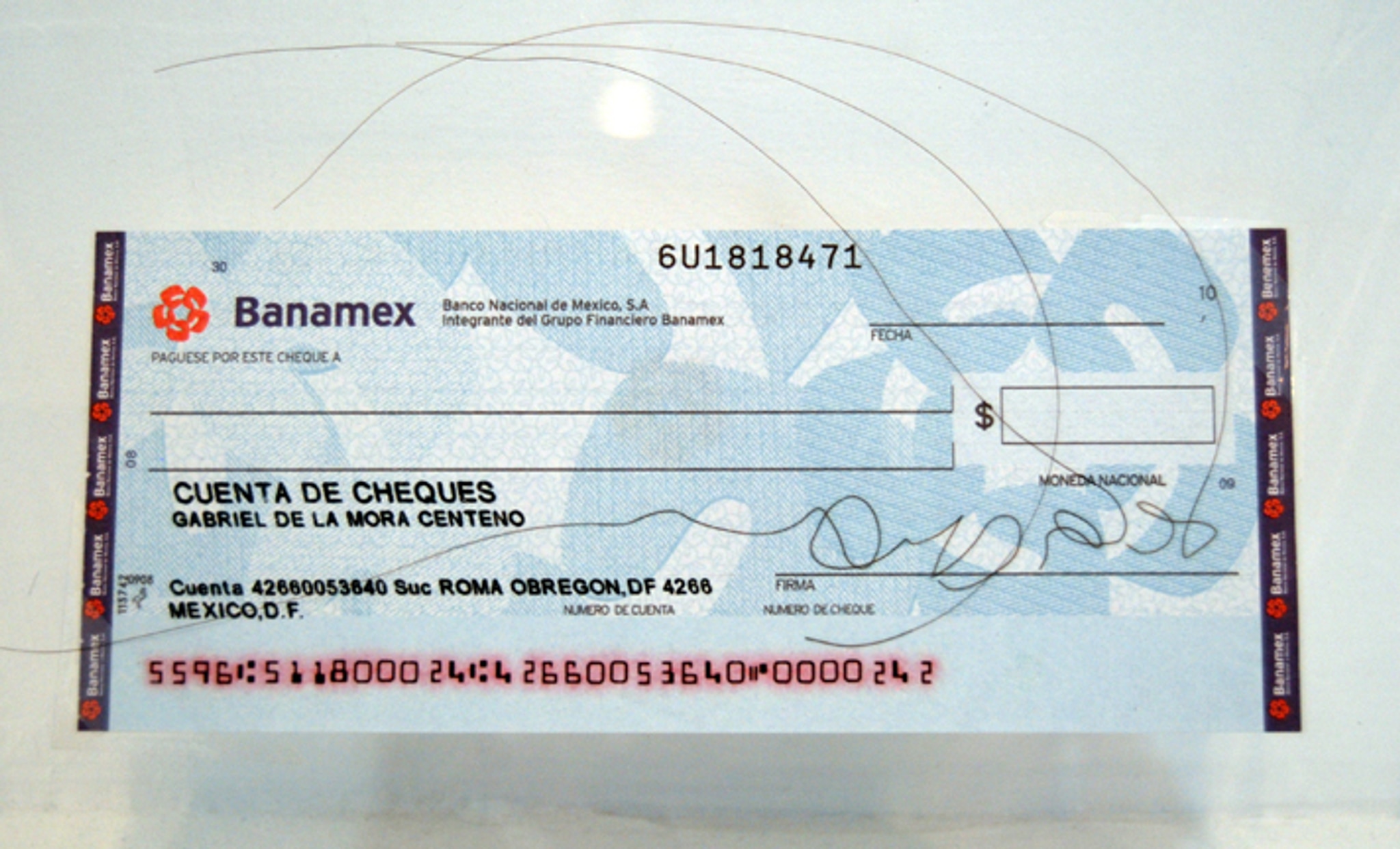 Cheque firmado - Museo Jumex